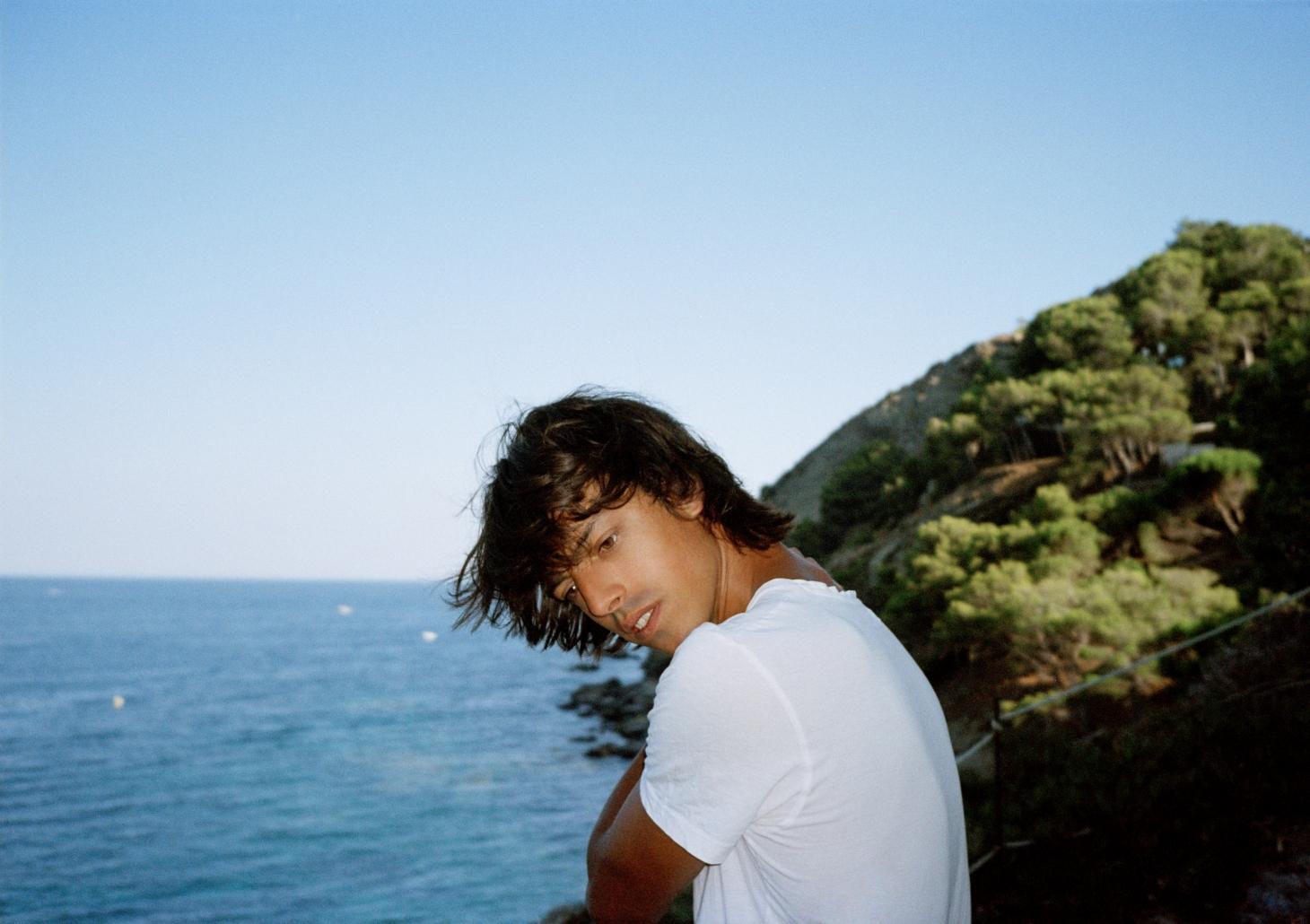 Mathieu des Longchamps : découvrez Vivo En Panama, son album qui va ...