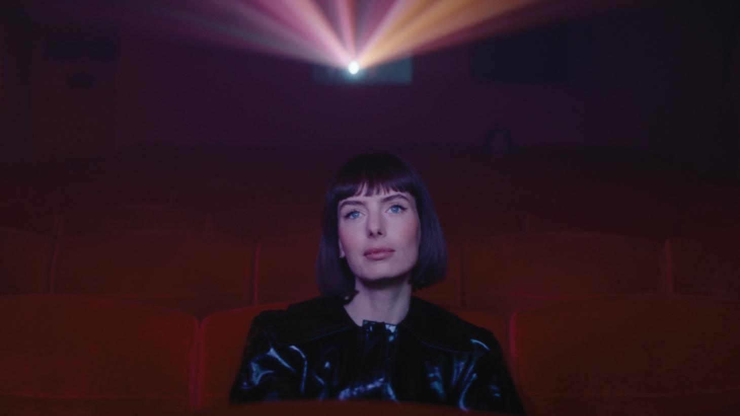 Marie-Flore est de retour avec Mal Barré, son nouveau single (VIDEO)