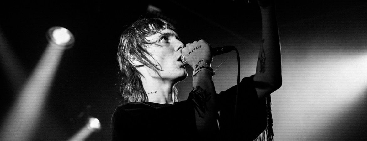 Aime Simone cartonne avec Shining Light