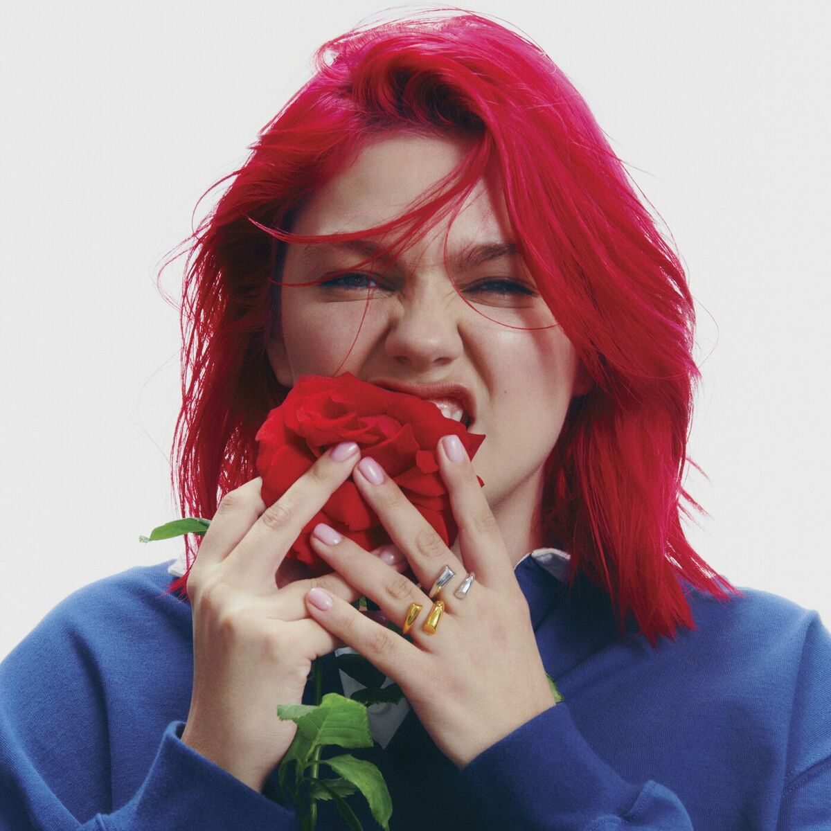 Louane célèbre ses plus grands titres avec un best-of inédit